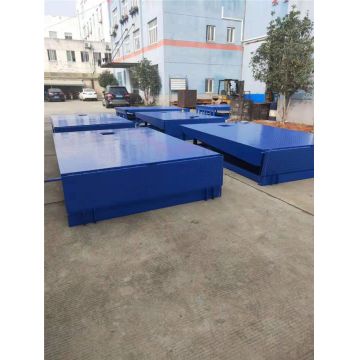 Quality Truck Hydraulic Loading Dock Levelers 8 Ton With Hinged 400mm Dock Lip for sale