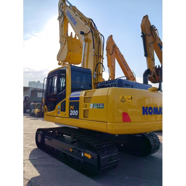 Quality Komatsu PC200-8 Hydraulic Excavator Fuel Saving For Medium Construction Earthmoving Projects for sale