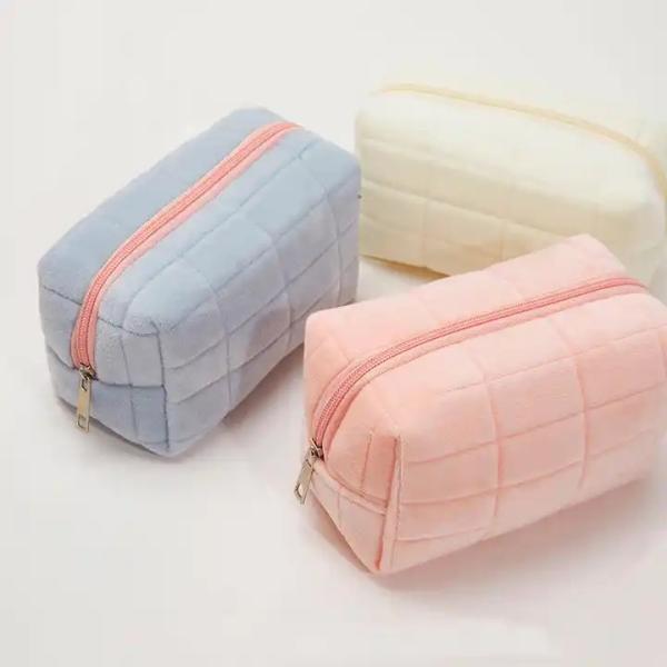 Quality Pink Purple Yellow White Puffer Travel Organizer Soft Quilted Plush Makeup Brush Cosmetics Pouch Pink Puffy Toiletry bag for sale