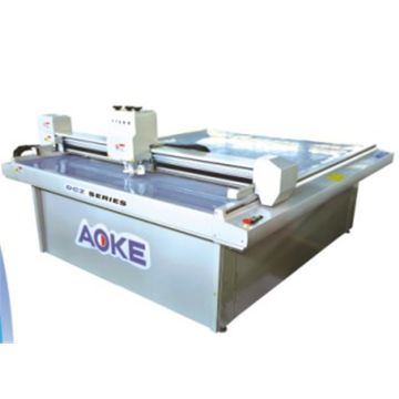 Quality Flatbed Cutting Plotter / Carton Box Making Machine Servo Motor Vacuum Pump for sale