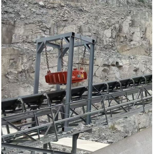 Quality High Power and Efficiency Electromagnetic Iron Remover for ≤500mm Material Thickness for sale