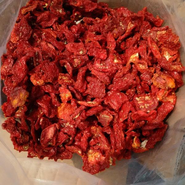 Quality Bright Red Sun Dried Tomato Flakes , Food Dehydrator Tomatoes for sale