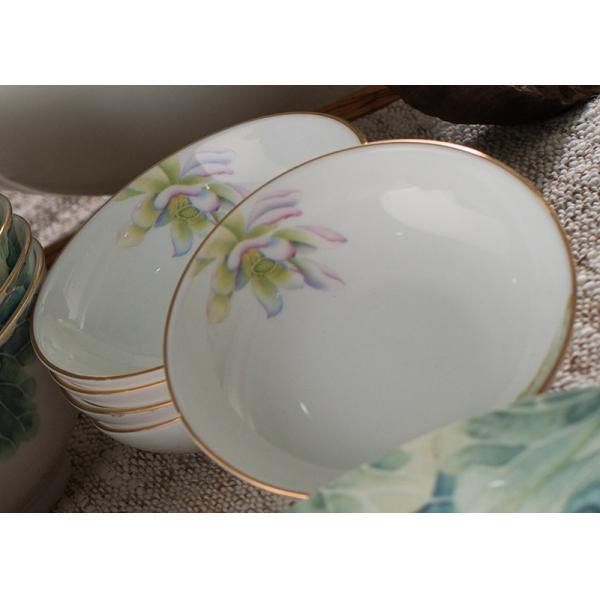 Quality OEM ODM Luxury 45% Bone China Dinnerware Set 45 Pieces for sale