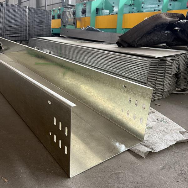 Quality Powder Coated Metal Cable Trunking Hot Dipped Galvanized Channel Type for sale