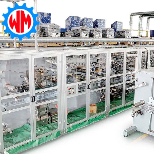 Quality High Efficiency Full Servo Baby Diaper Making Machine Intelligent PLC Control for sale