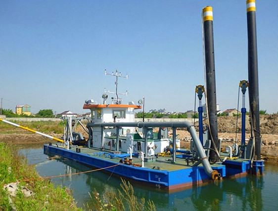 Quality 6m Dredging Depth Cutter Suction Dredger Ship 205KW With Cummins Engine WN200 for sale