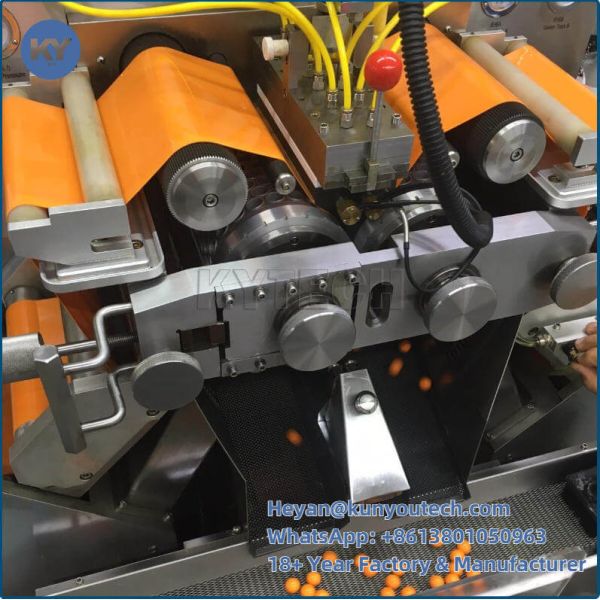 Quality Automatic Paintball Encapsulation Machine 30,000/H SUS304 for sale