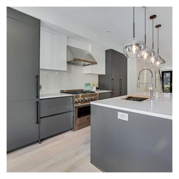 Quality CAD/3D Freely Light Grey Matte Lacquer Solid Wood Kitchen Cabinets with Centre for sale