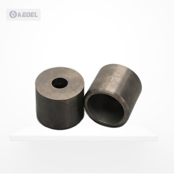 Quality Custom Cemented Tungsten Carbide Alloy Roller Drill Bit Fixed Cylindrical Nozzle for PDC Drilling Oil Equipment for sale