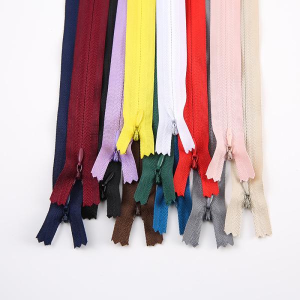 Quality Lightweight Invisible #3 Nylon Coil Zipper Seamless Closed End Zipper For Cycling Pockets for sale
