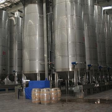 Quality Argon Arc Welded Stainless Steel Beer Container , Conical Fermentation Tank for sale