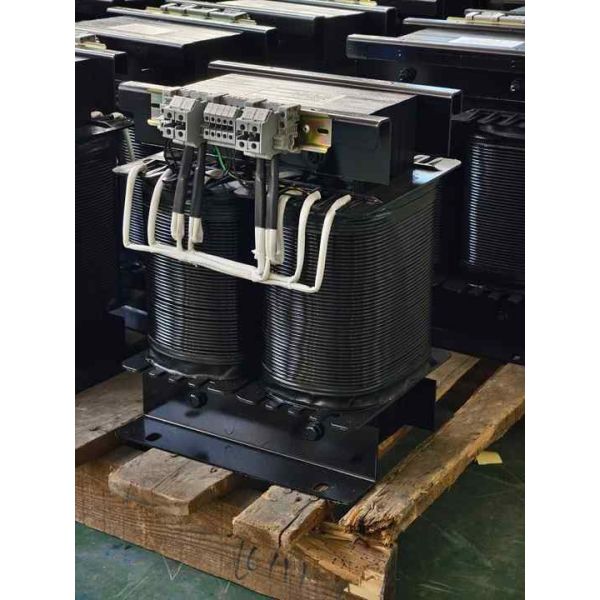Quality 45HZ To 60HZ Medical Isolated Power Supply Square Safety Isolating Transformer for sale