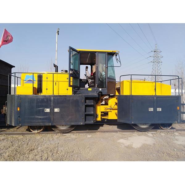 Quality HTRR113 type rail-road dual-purpose tractor uses internationally renowned brand engines for sale