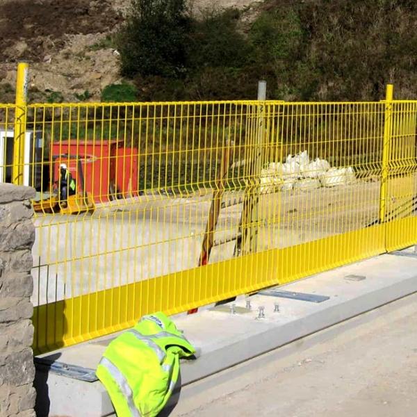 Quality Iron 565/868 Double Wire Welded Fence PVC Coated Red Green for sale