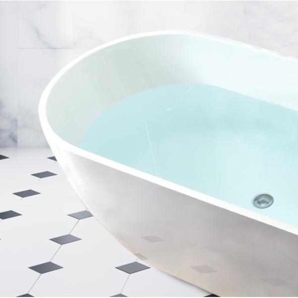 Quality ASTM Non Slip Classic Oval Shape Acrylic Freestanding Bathtub for sale