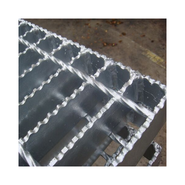Quality 30 X 5 Hot Dipped Galvanized Serrated Steel Grating for Anti-Slip Flooring and Walkways for sale