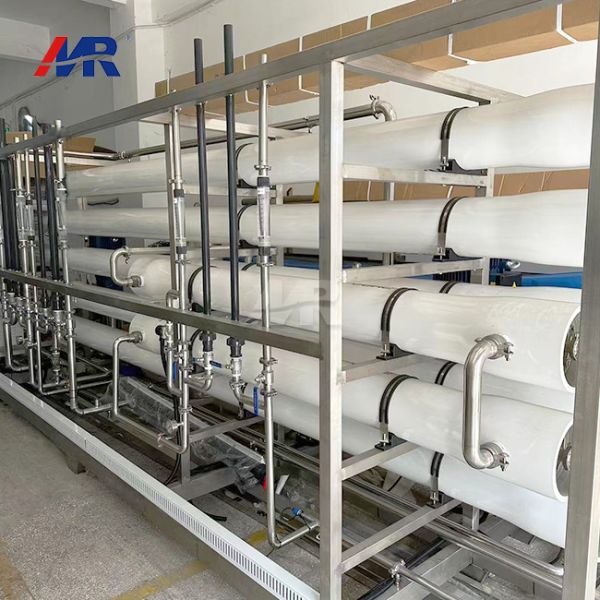 Quality Multi Type Salty Water Feed Water Source RO Brackish Water System with Ultrafiltration/Media Filter Pre-Treatment for sale