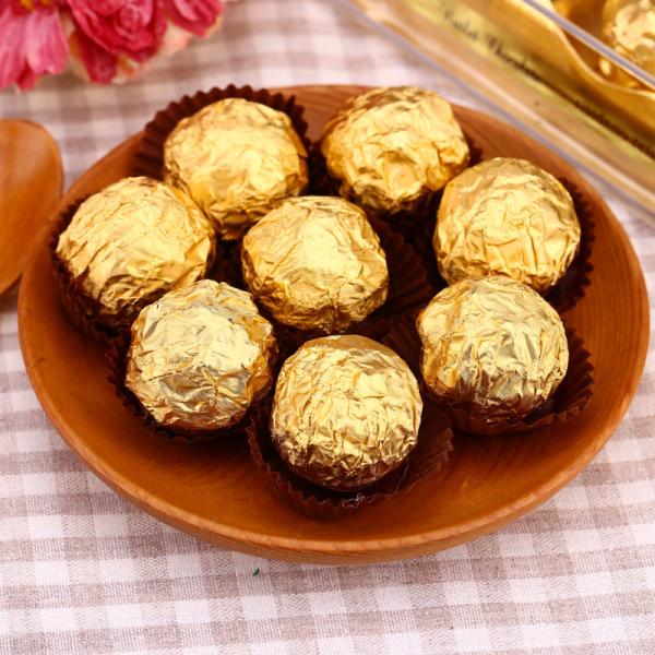 Quality Chocolate Candy Snacks Sweets Ball Marshmallow Chocolate Covered Marshmallow for sale