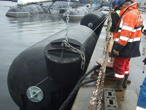 Quality ISO17357 Inflatable Rubber Wharf Yokohama Fender 1500mm*3000mm for sale