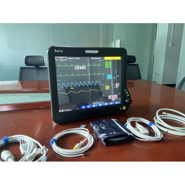 Quality 15 inch multi parameter cardiac patient monitors with HL7 compatible function, for sale