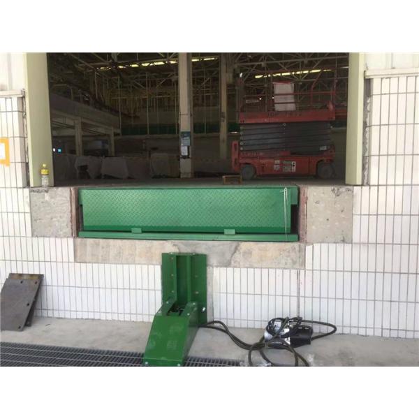 Quality Green 6Ton Hydraulic Dock Levelers With Swing Lip For Truck Loading And Unloading for sale