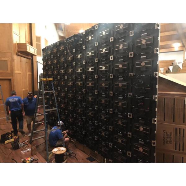 Quality Customizable Indoor LED Display Screen Seamless Splicing P2.5 LED Display for sale