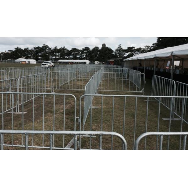 Quality Pressure Treated Wood Type NATURE Bicycle Frame Roadblocks Metal Crowd Control for sale