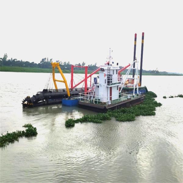Quality Powerful Diesel Engine 26inch Cutter Suction Dredger with 2000m Discharge for sale