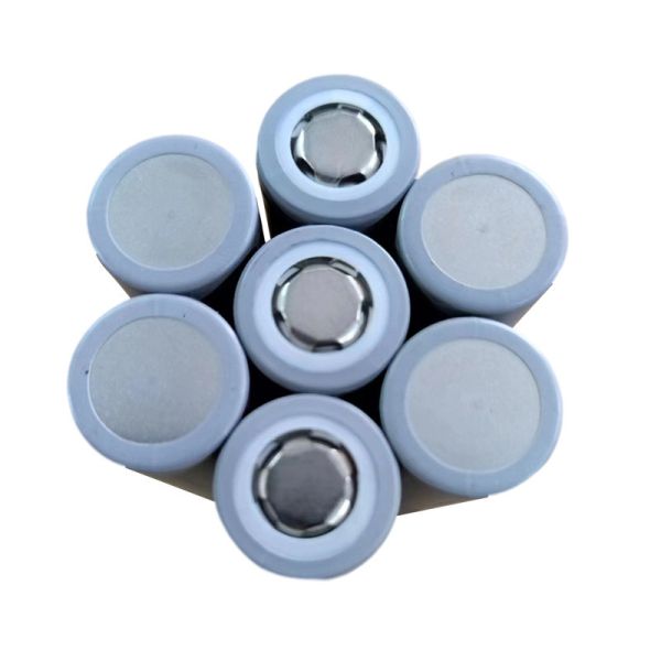 Quality 3.7V Standard Cylindrical Lithium Ion Cell 3200mAh Large Capacity 18650 Lithium Batteries for sale