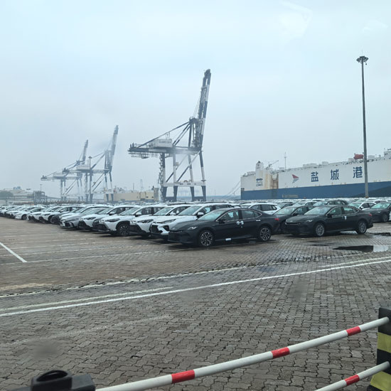 Quality Steel Port Cranes With 1.5 RPM Slewing Speed And Air Remote Operation for sale