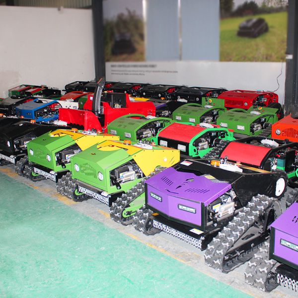 Quality Hot Top Small Crawler Remote Control Mower Farm Grass Blade Automatic Lawn Mower for sale