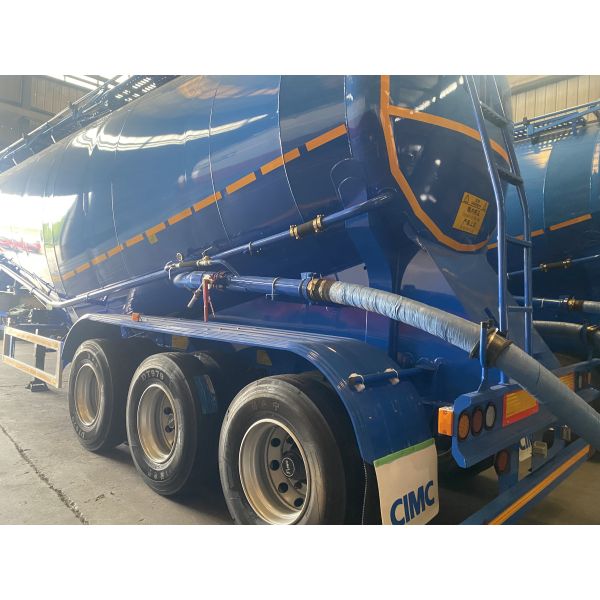 Quality CIMC Powder Tanker Trucks 3-Axle Bulk Transport Semi Trailers Cement Transportation for sale