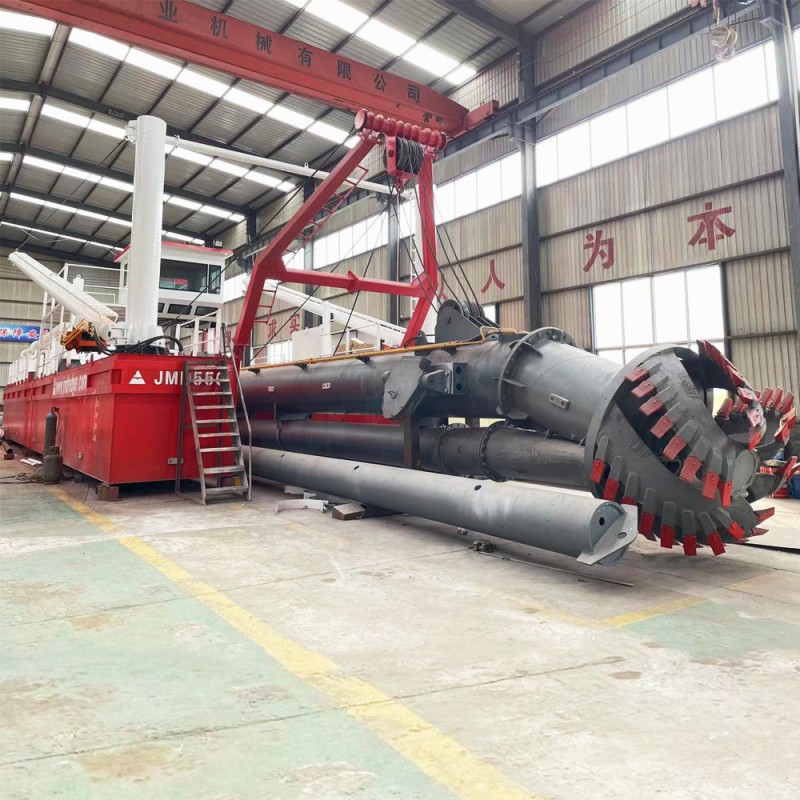 JMD550 dredger close-up view