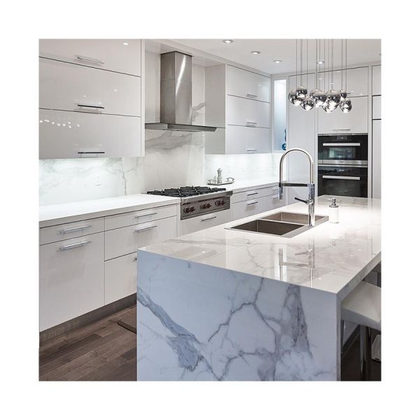 Quality Modular Kitchen Cabinets Customized with Matte Finish and Quartz Stone Countertops for sale