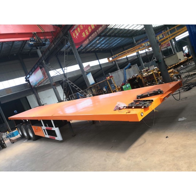 China Top Supplier 3 Axle Flatbed/Platform Semi Trailer for 20 FT/40FT/45FT Container Cargo Transport