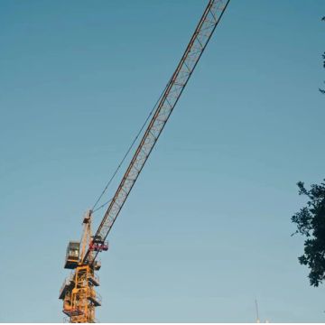 Quality Luffing Jib Hammer Head Tower Crane 6 Ton for sale