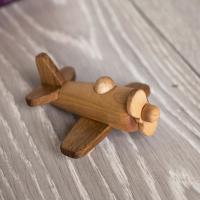 China ISO9001 Handcrafted Small Wooden Boat Toy Powerboat Coastal Beach Themed factory