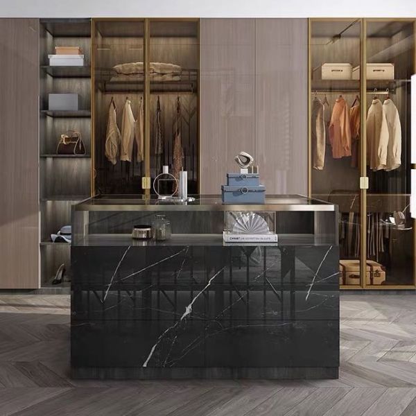 Quality E0 Standard Modern Wooden Swing Door Closet Auto Lacquer Finish Highly Practicable for sale
