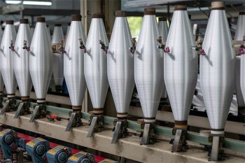 China Factory - Wuxi Yang Guang Thread Factory