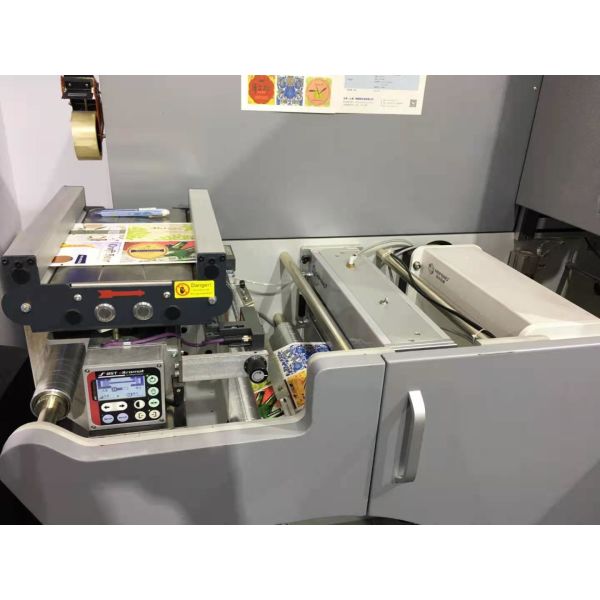 Quality Automatic Cold Foil Stamping And Varnishing Digital Label Enhancer for sale