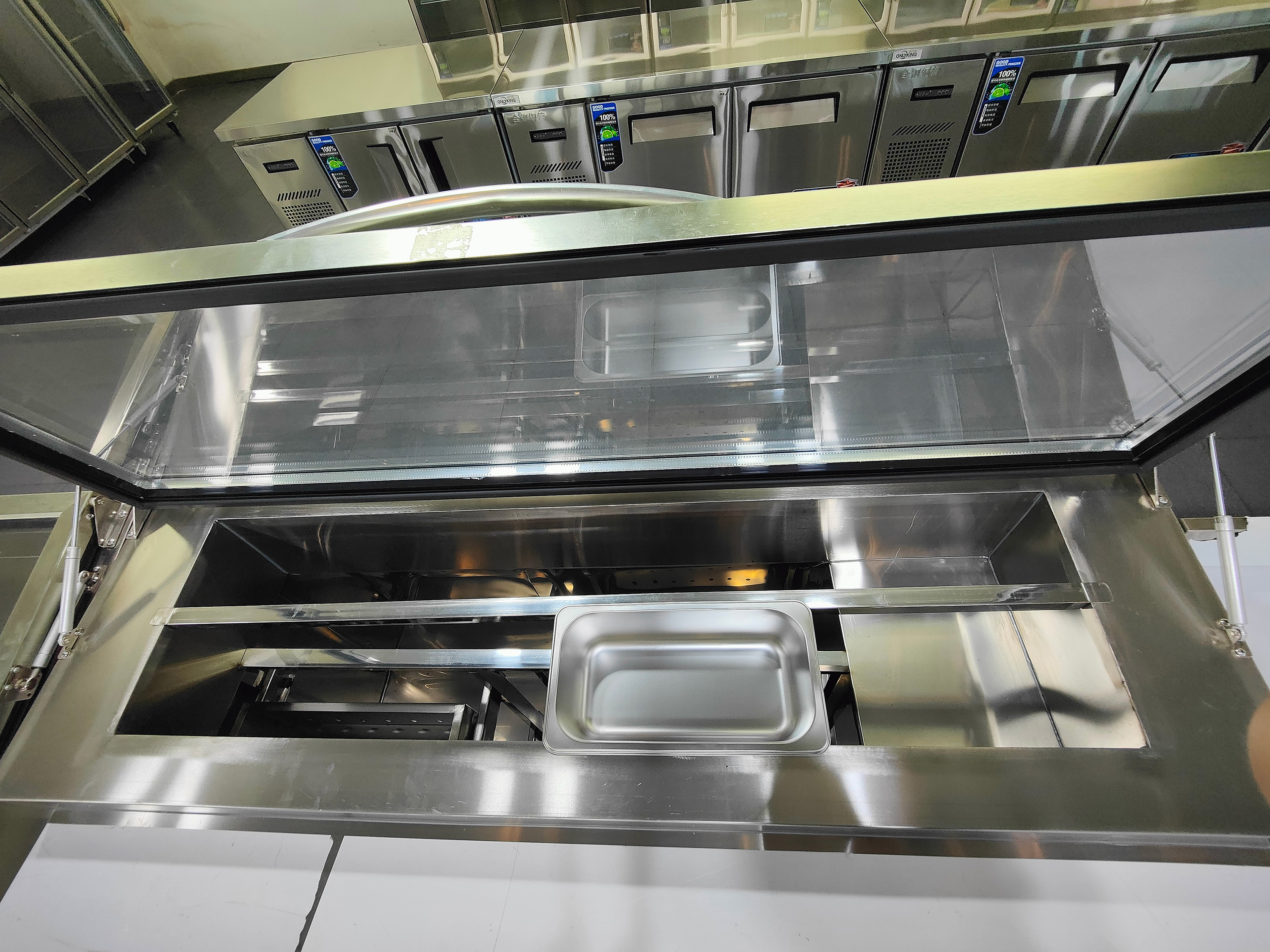 Quality Customized Dimensions Four-Drawer Pizza Prep Table Refrigerator for Catering for sale