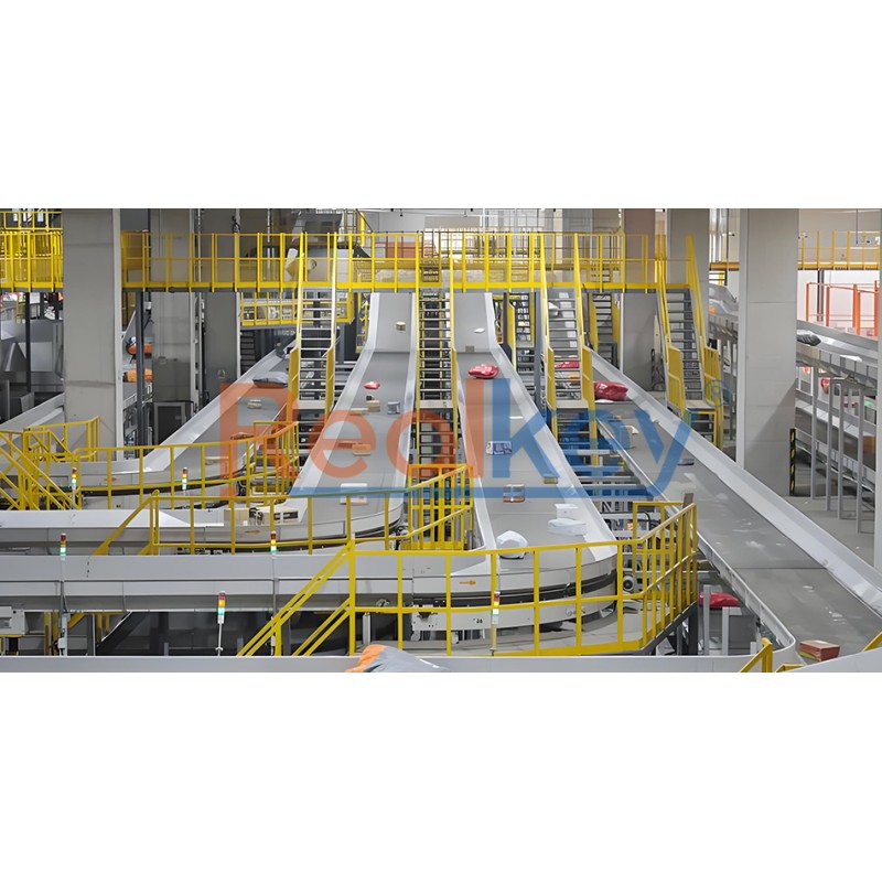 Customized warehouse conveyor belt in operation