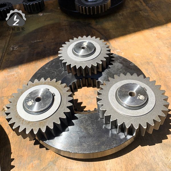 Quality  R305-7 R335-7 Excavator Swing Gear Assembly for sale