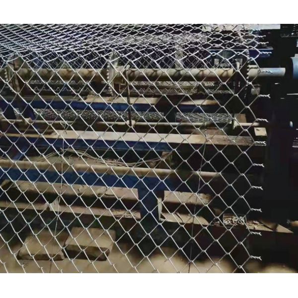 Quality Hot Dip Galvanized Chain Link Fence 5ft for Sports Fields for sale