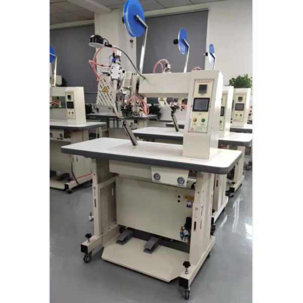 Quality Computerized Waterproof Strip Hot Air Seam Sealing Machine , PLC Glue Press for sale