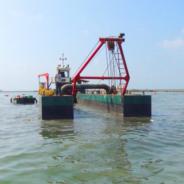 Quality 16 Inch 5000m3/h Floating Gold Dredge 20m Digging Machine for sale