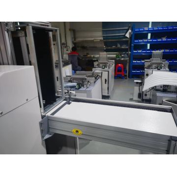 Quality Vacuum Type SMT PCB Loader 330*250mm Max PCB Double-Sided Board for sale