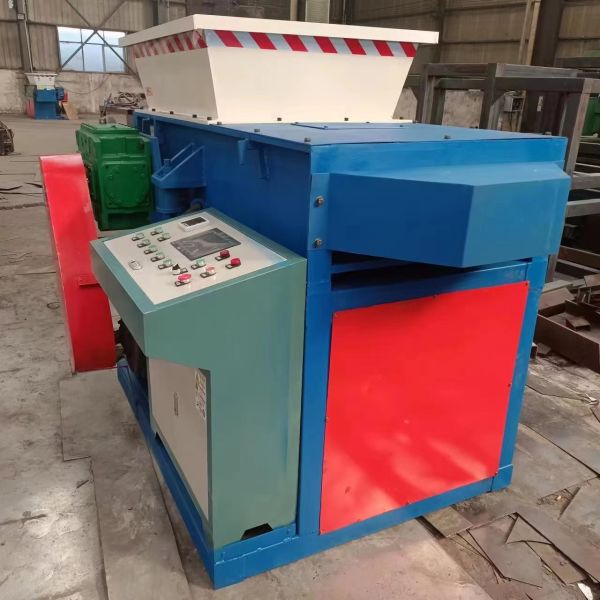 Quality 22KW Single Shaft Shredder Machine for E-waste Recycling Customize Waste Plastic for sale