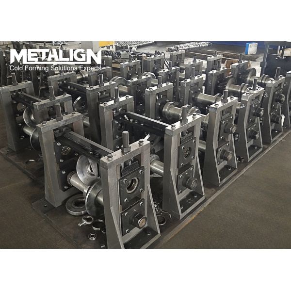 Quality Heavy Duty Hoist Type Rack Upright Roll Forming Machine 18.5Kw for sale