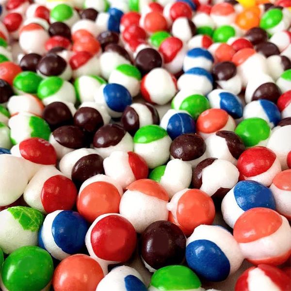 Quality Multicolor Fruit Flavour Freeze Dried Candy Bulk Crispy Gummy Bean Snacks for sale
